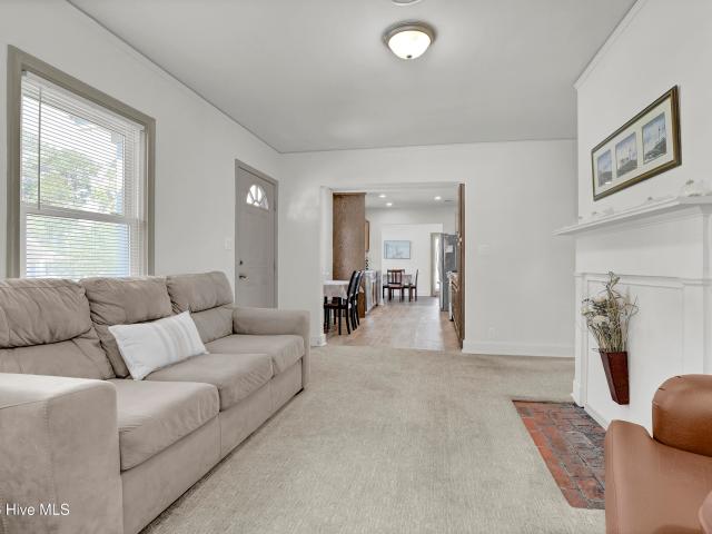 118 Queens Road