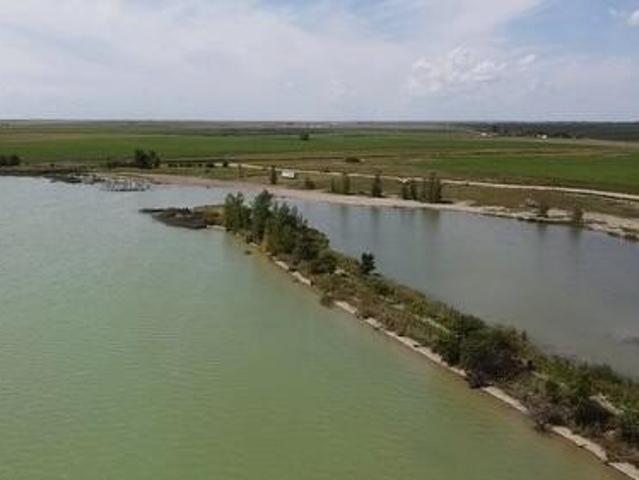 118 Round Lake Rd, Pettibone, ND 58475