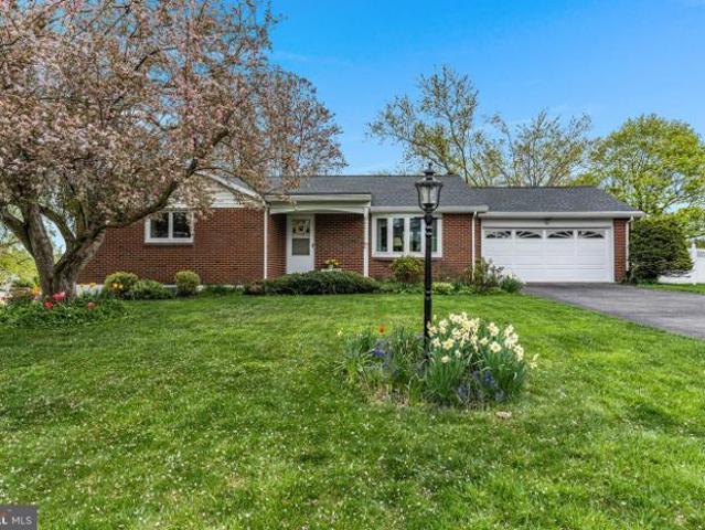 118 Raypaula Dr, Shrewsbury, PA 17361