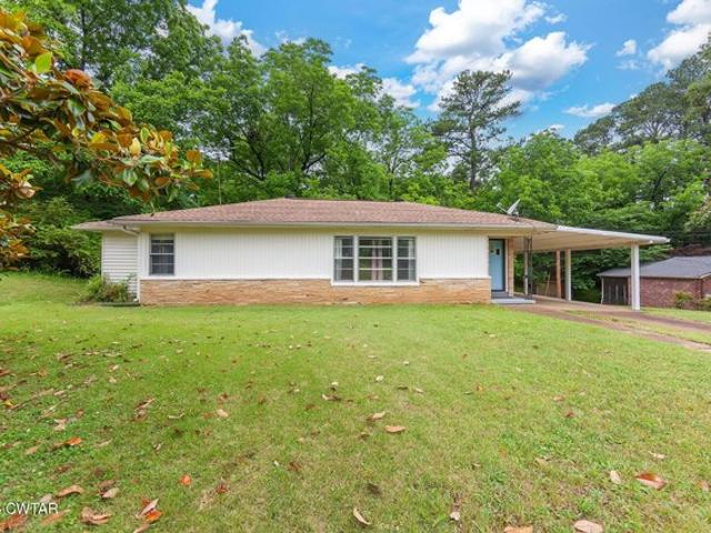 118 Radio Rd, Jackson, TN 38301