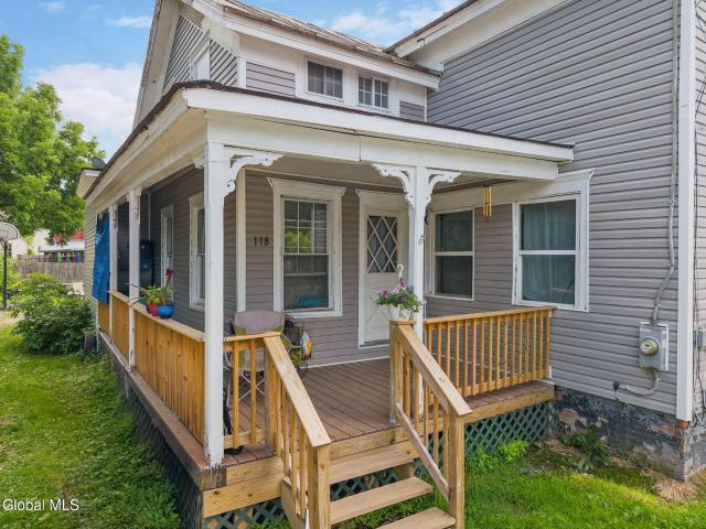 118 Railroad Avenue