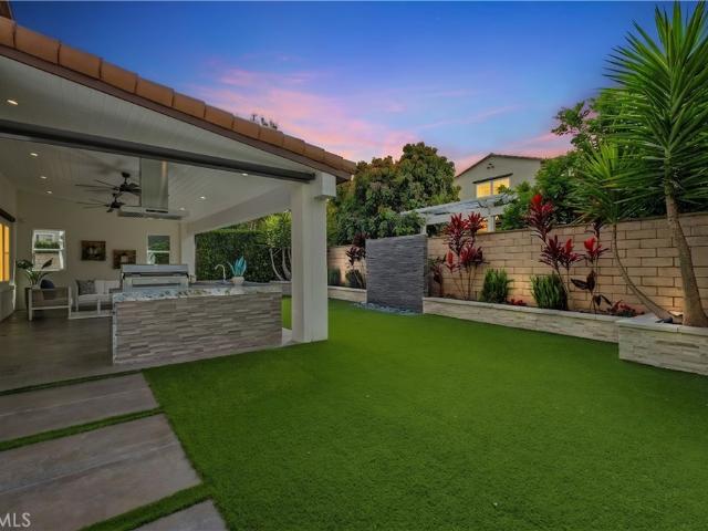 118 Retreat, Irvine, CA 92603 | MLS #OC26092 | Compass
