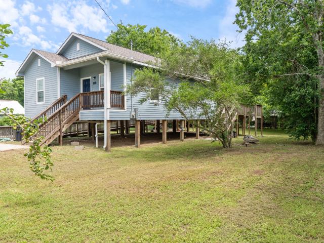 118 W Dahlgreen