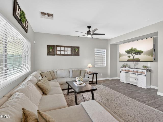 118 w dragon tree avenue