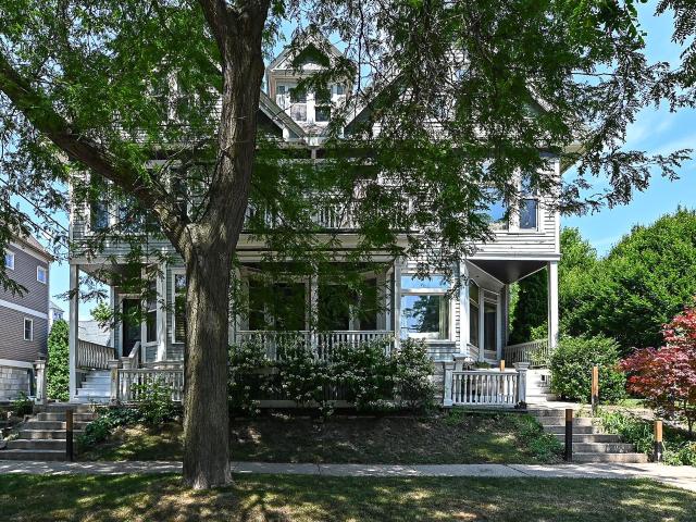 118 W Reservoir Ave