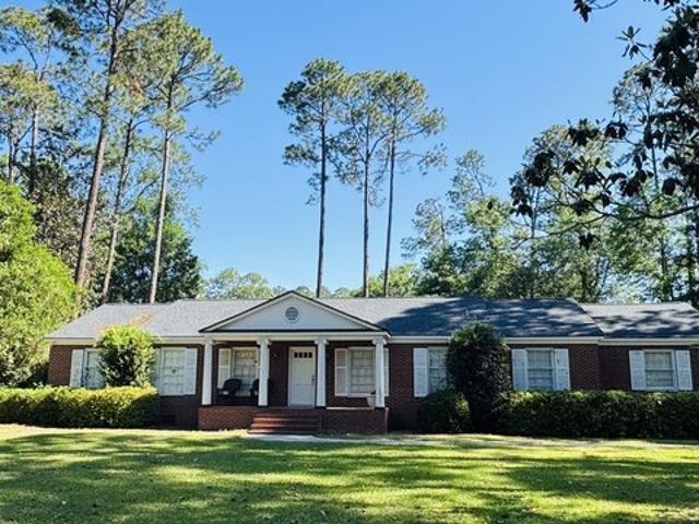 118 Woodlawn Dr, Statesboro, GA 30458