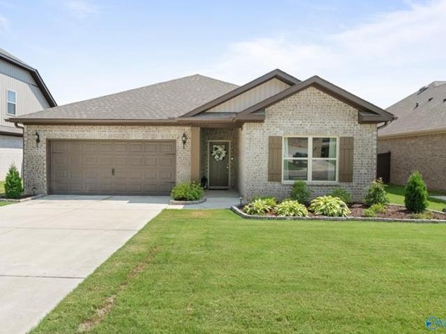 118 Waltrip Dr, Owens Cross Roads, AL 35763