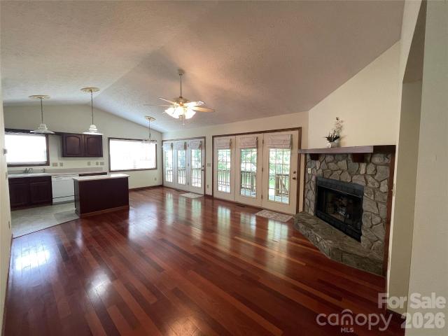 118 Whitewater Drive