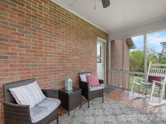 118 Whitley Road