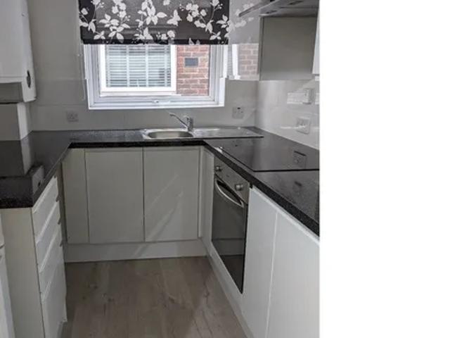 118 Widmore Road, Widmore Green, London, BR1 3BE, United Kingdom | 2 bed apartment for rent #166296778 | Rentberry