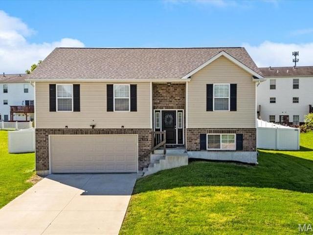 118 Wilson Creek Dr, Belleville, IL 62221