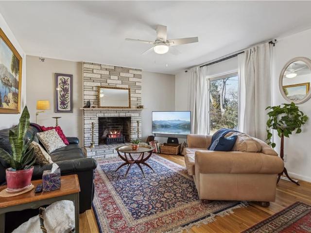 118 Winston DR