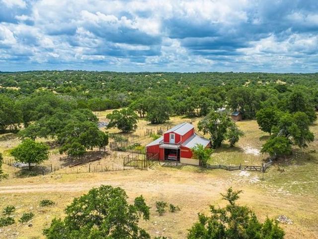 118 Upper Turtle Creek Rd, Kerrville, TX 78028