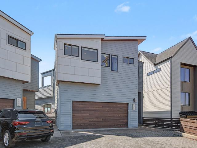 118B Fern Ave