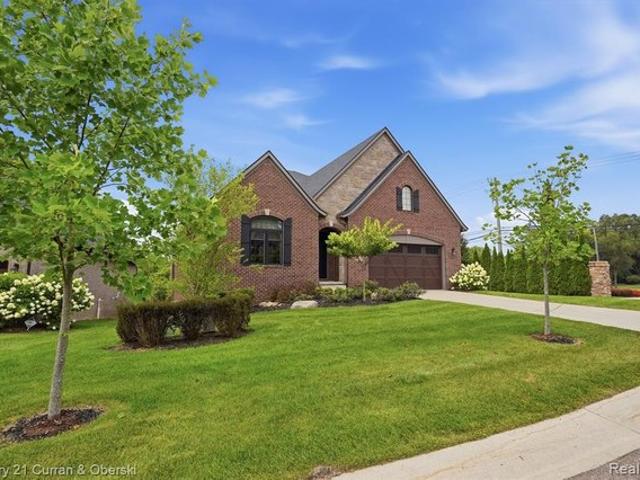 11943 Tuscany Ct, Plymouth, MI 48170