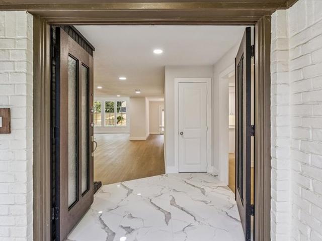 11947 Fawnview Dr, Houston, TX 77070