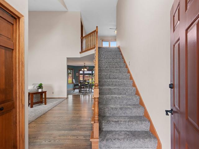 1194 meadow view lane