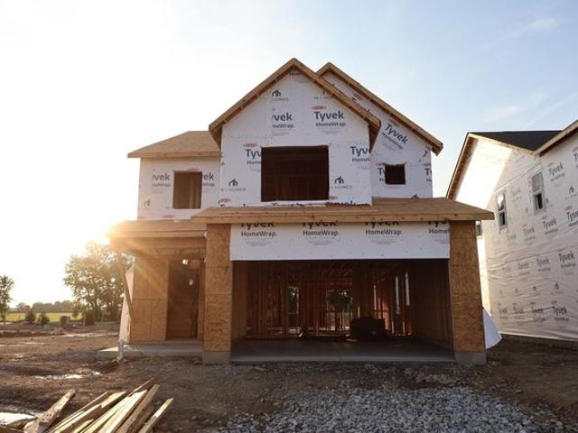 1194 Brittany Dr, Delaware, OH 43015