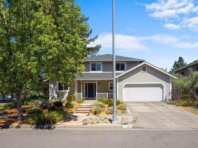 1194 Halyard Dr, Santa Rosa, CA 95401
