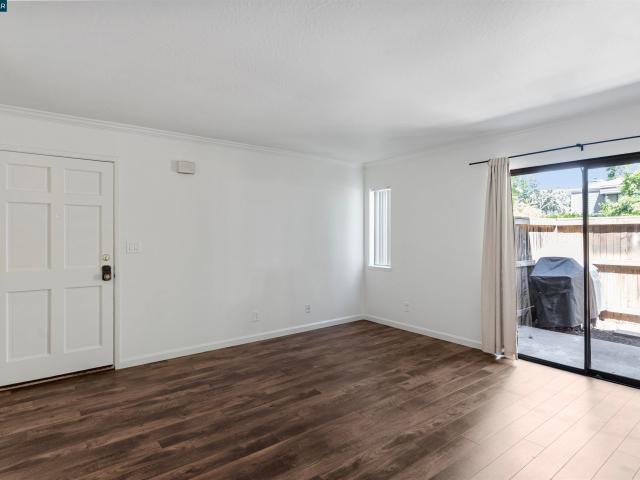 1194 Honey Trail