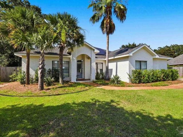 1194 Jaguar Cir, Gulf Breeze, FL 32563