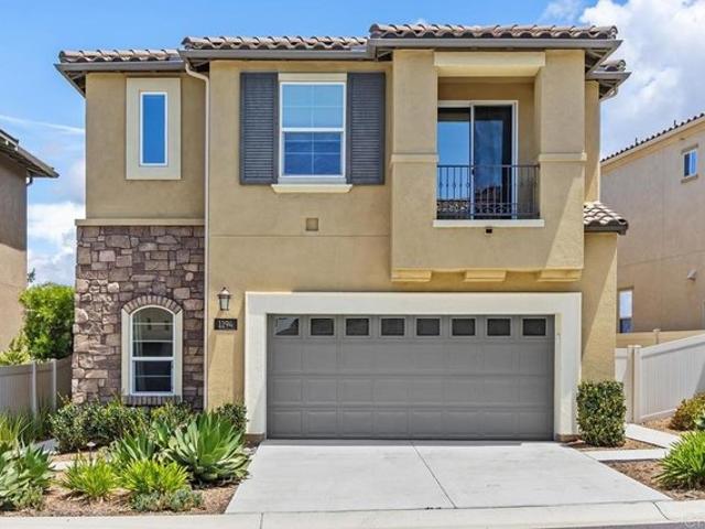 1194 Via Candelas, Oceanside, CA 92056