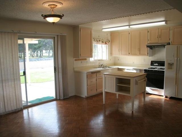 11951 Bartlett St, Garden Grove, CA 92845