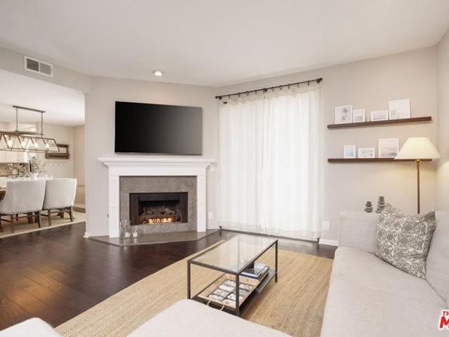 11954 Mayfield Ave Apt 6, Los Angeles, CA 90049