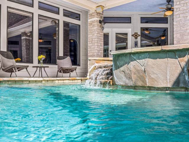 11956 White Oak Crossing
