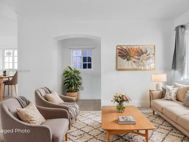 1195 Marseille Dr Apt 5, Miami Beach, FL 33141