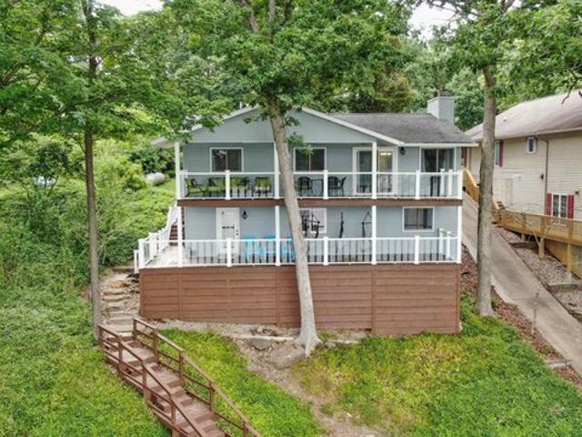 1195 N Lake Shore Dr, Goreville, IL 62939