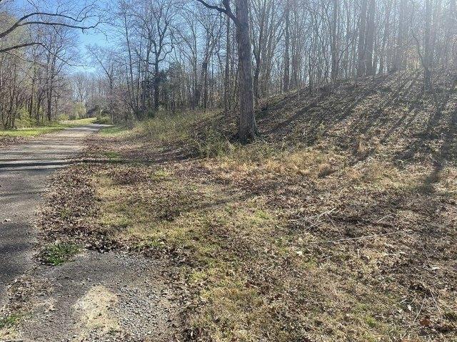 1195 Blaylock Rd N, Dickson, TN 37055