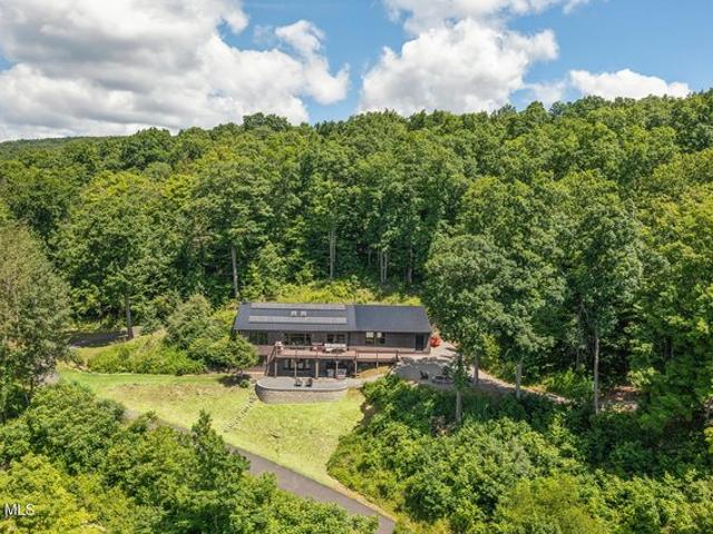 1195 Broome Center Rd, Preston Hollow, NY 12469