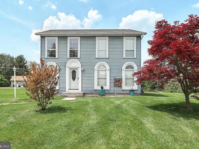 1195 Cherimoya St, York, PA 17404