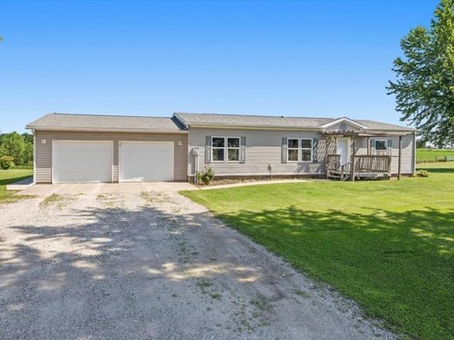 1195 Forest Home Rd, Montezuma, IA 50171