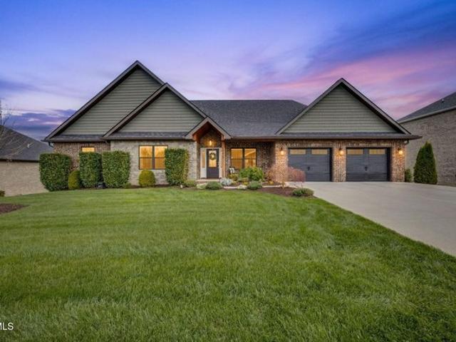1195 Panoramic Vis, Johnson City, TN 37615