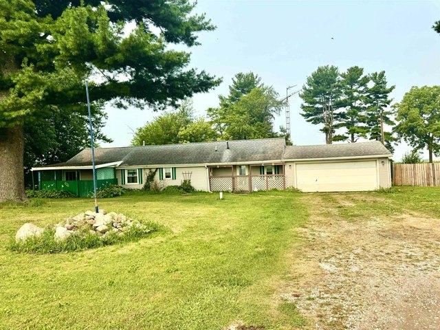 1195 Pine Rd, Plymouth, IN 46563