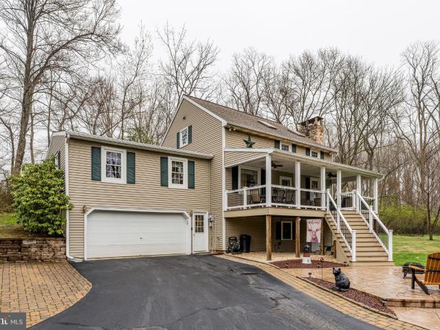1195 Seglock Rd, Stevens, PA 17578 | Compass