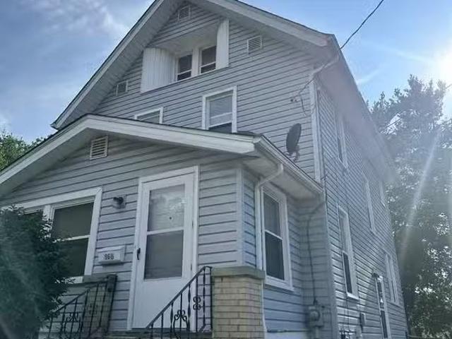 $1195 4 Bedroom 1 Bathroom House In Akron With Great Ameniti.