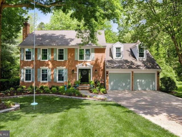 11967 Grey Squirrel Ln, Reston, VA 20194