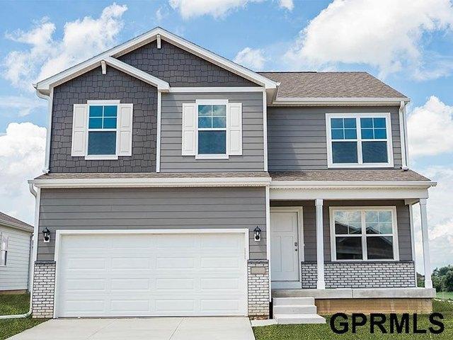 11968 S 114th Ave, Papillion, NE 68046