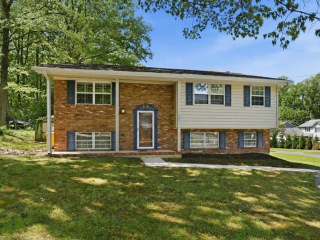1196 Green Holly Dr, Annapolis, MD 21409