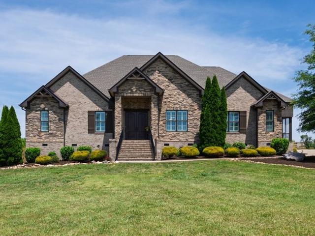 1196 Liberty Ln, Gallatin, TN 37066