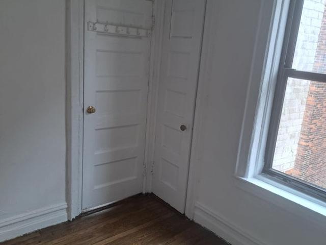 #1196 Spacious 3 Bedroom available now in Mornings