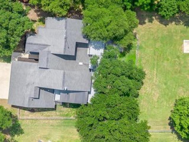 11972 Younger Ct, Azle, TX 76020