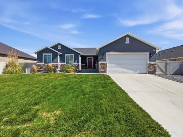 1197 E Raven Way, Eagle Mountain, UT 84005