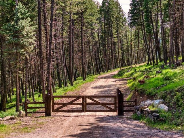 1197 Rocky Point Rd, Kalispell, MT 59901