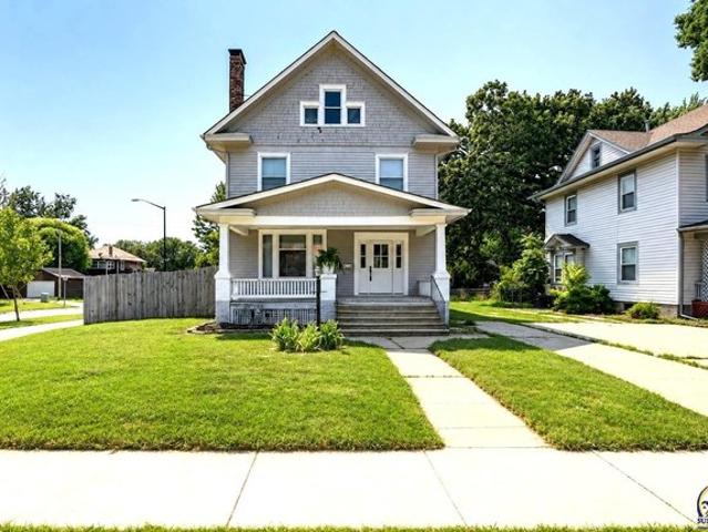 1197 SW College Ave, Topeka, KS 66604