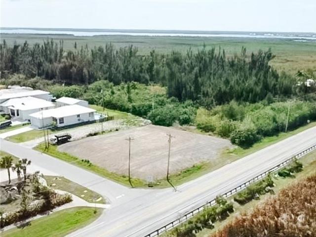 11981 Scallop Dr, Cape Coral, FL 33991