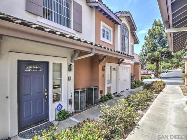 11986 Tivoli Park Row 5, San Diego, CA